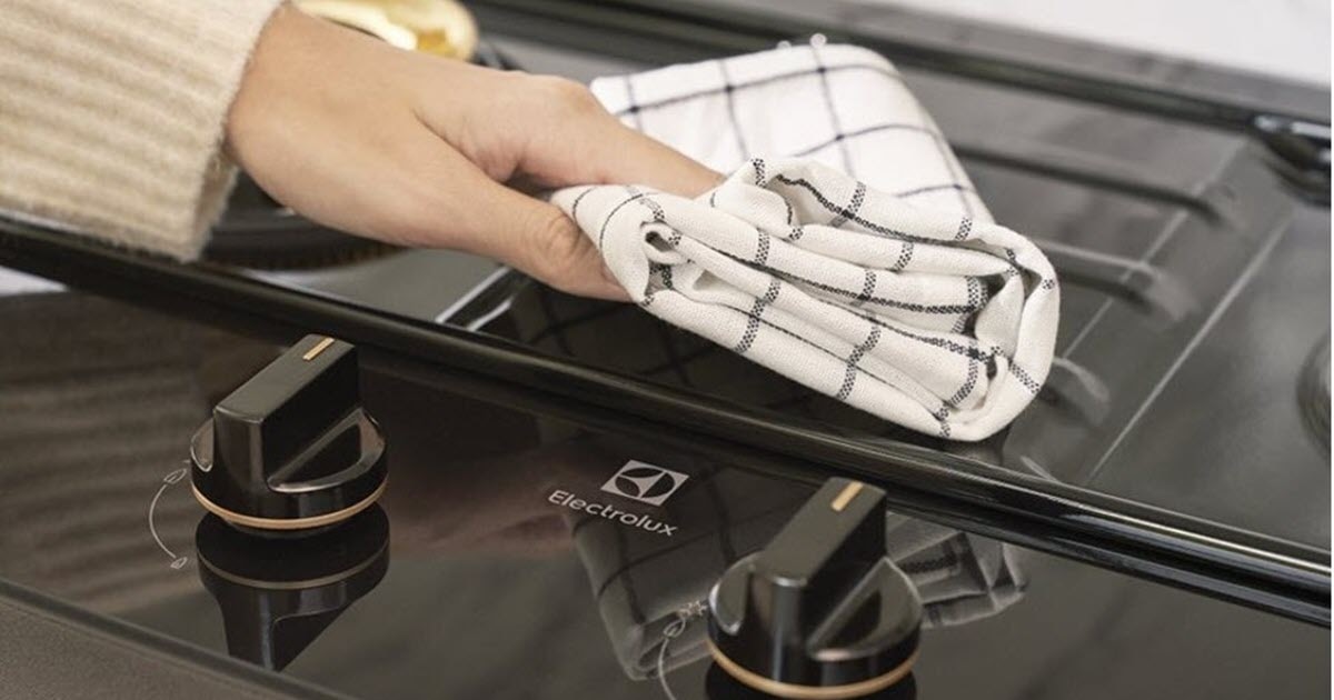 How to clean a gas stove thoroughly | Electrolux India