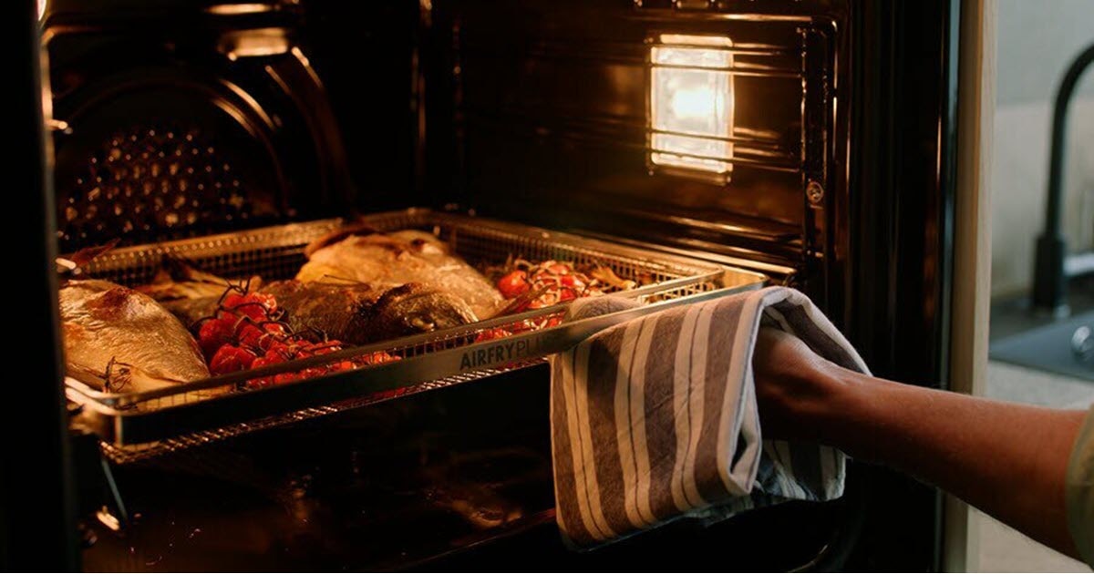 Complete guide on how to use an oven | Electrolux India